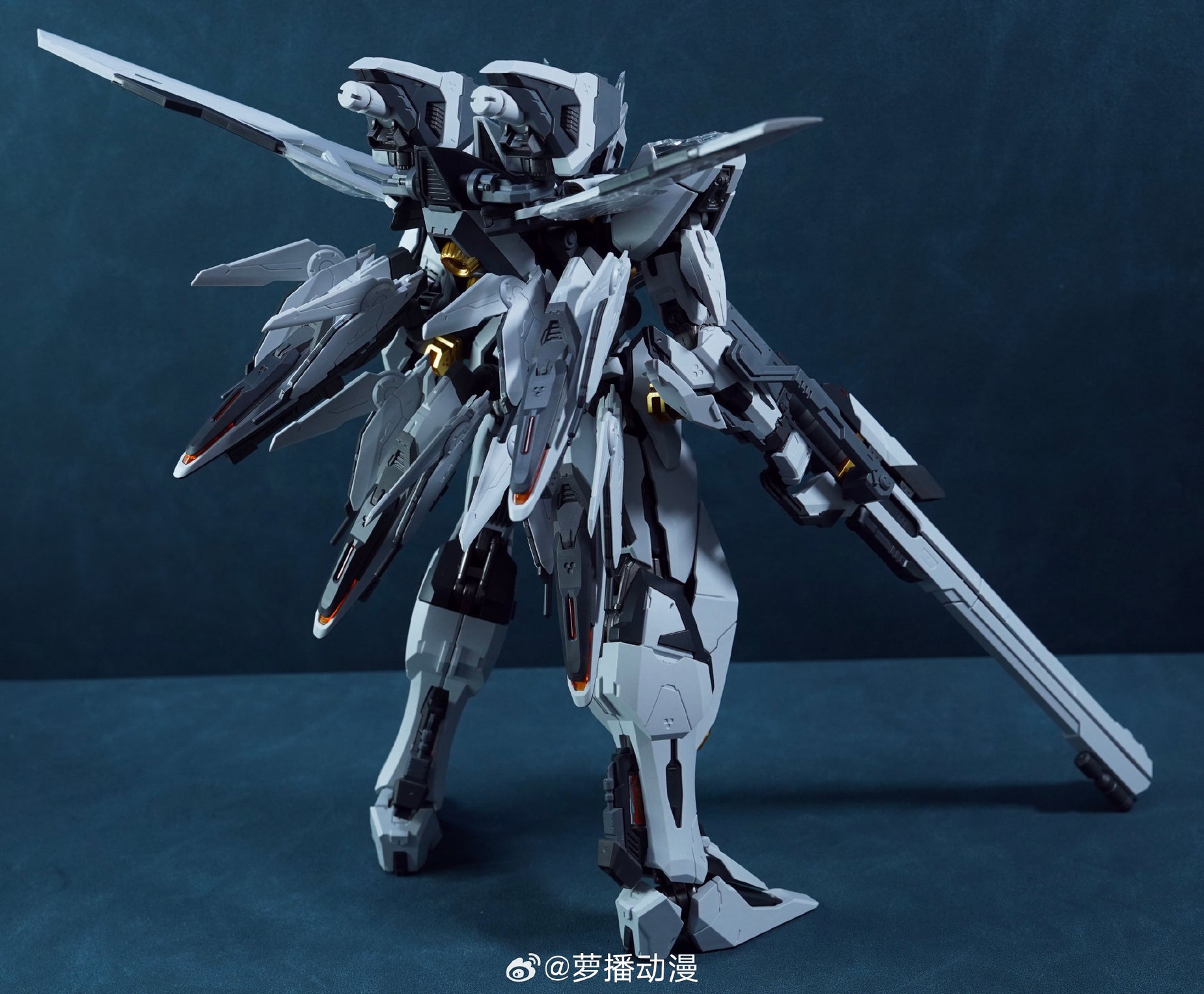 High Grade 1/144 Gundam | Gunpla Model Kits | LA Scale Model